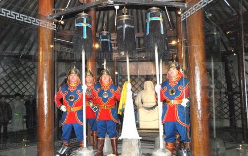 Их хар сүлдний тайлгыг хийлээ