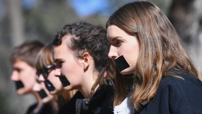 Ихэнх эмэгтэй оюутнууд бэлгийн хүчирхийлэлд өртдөг байжээ